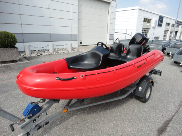 Hasle Summer Fun er sporty og tøff ungdomsbåt i polyetylen.