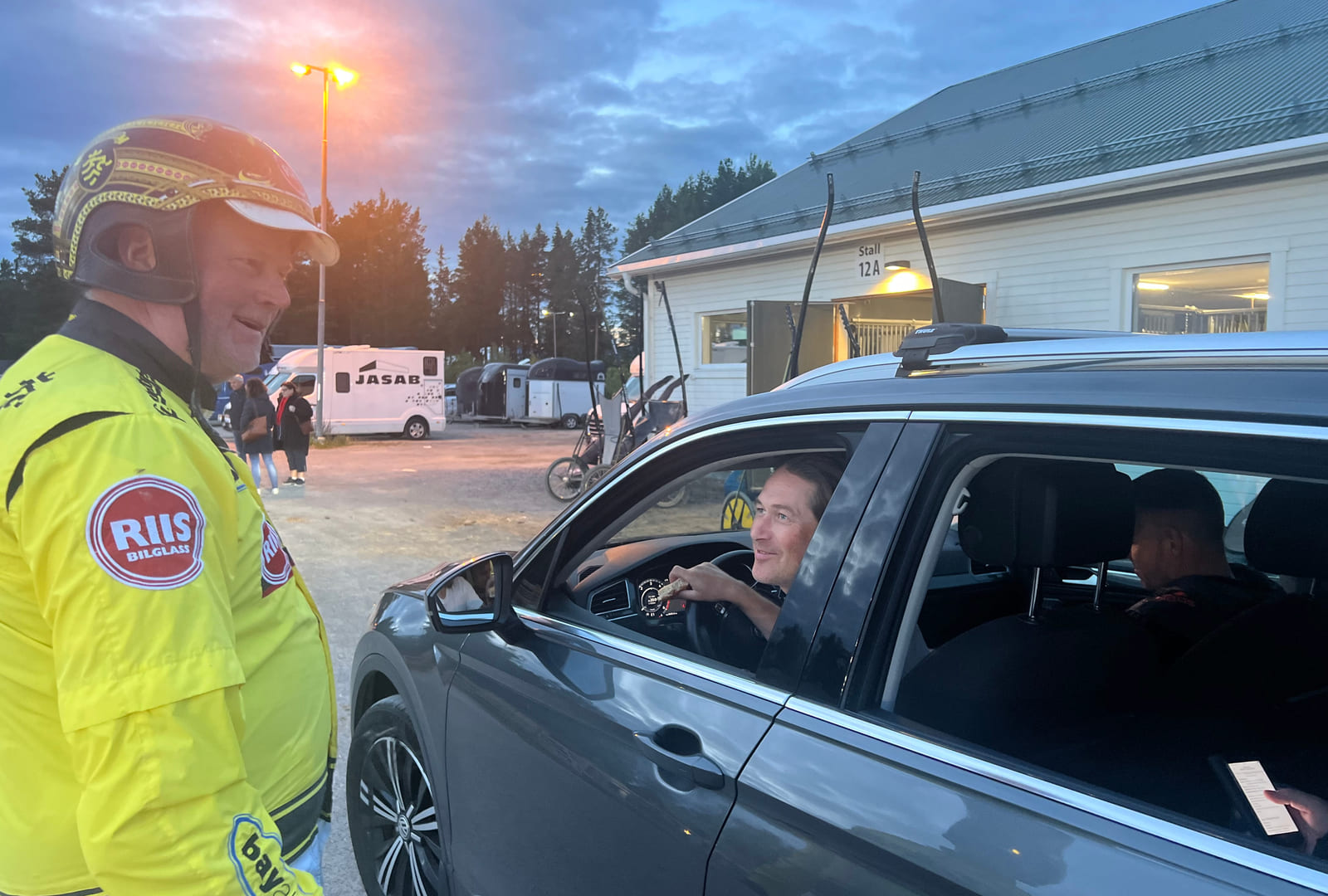 Ta bilen til Sverige – følg Tjomsland og Solberg - TGN